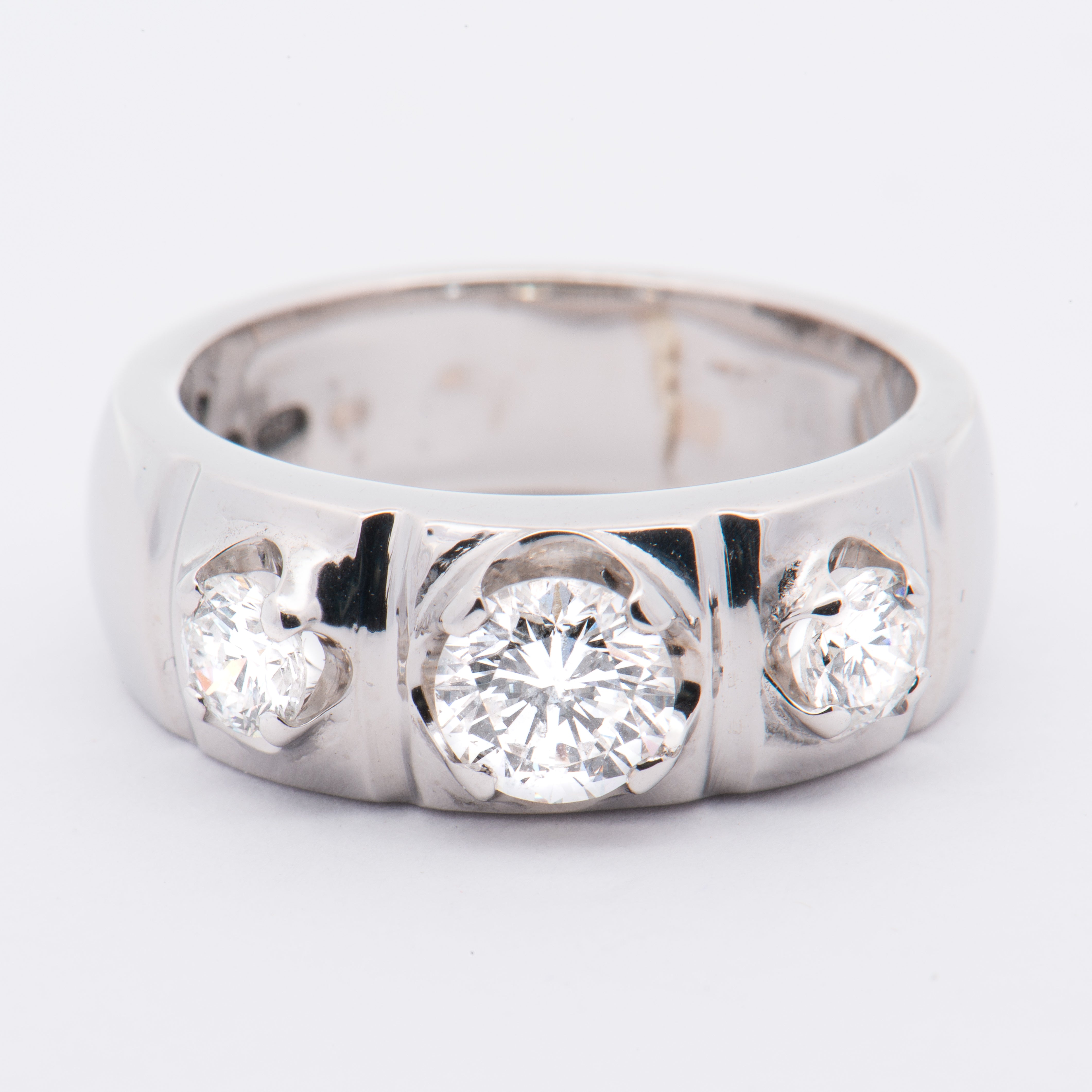 Make-koru timanttisormus 0.90ct | Valkokulta