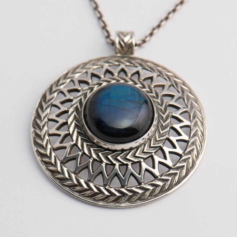 Kalevala Koru Uskelan riipus | Hopea